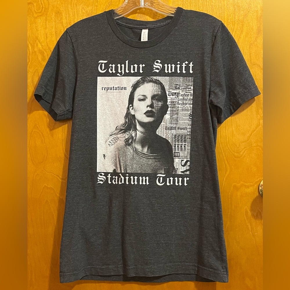 Taylor Swift Reputation Stadium Tour T- Shirt Adult S… - Gem